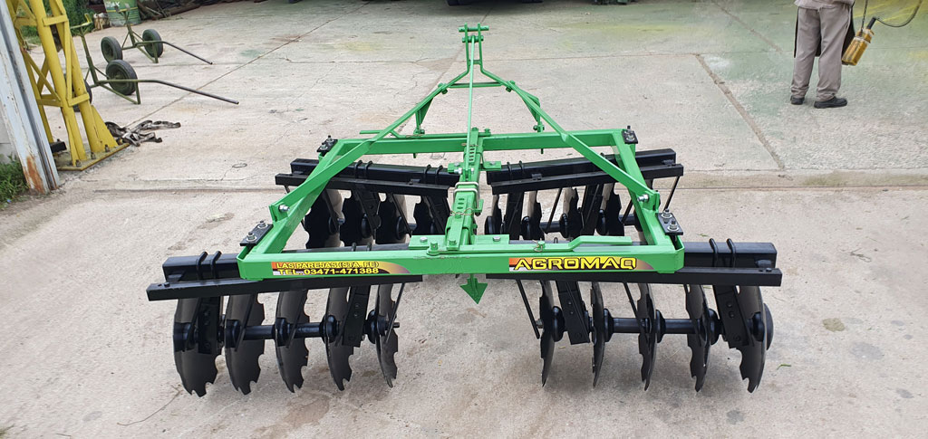 Rastra de discos doble acción de tres puntos - AGROMAQ